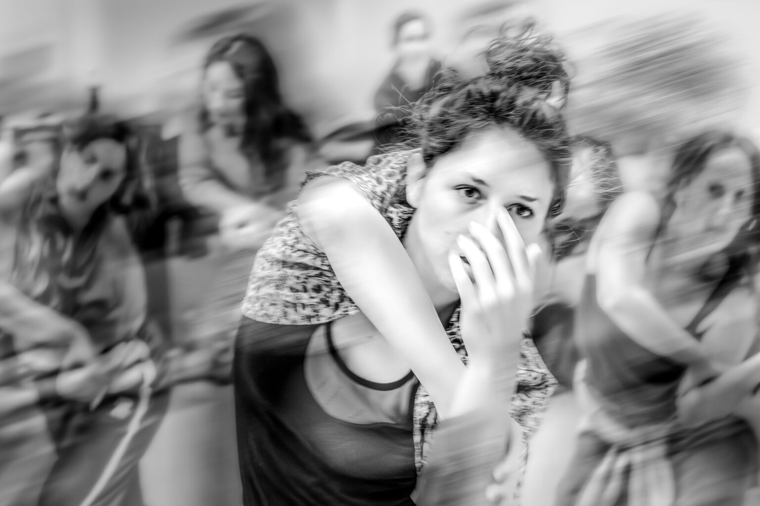 LOOKATMOVEMENT | TANZTHEATER CLASSES